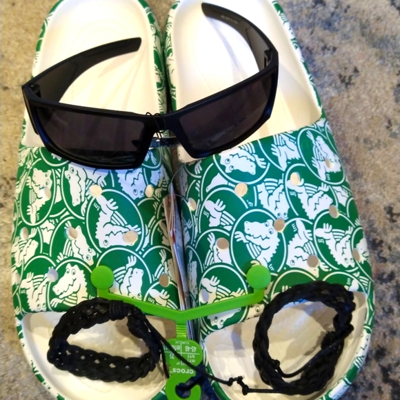 CROCS | Shoes | Nwt Crocs Classic Duke V2 Alligator Print Slide Shoes ...